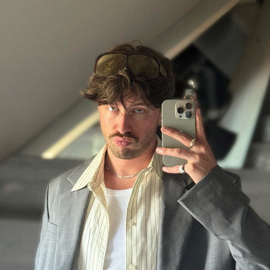 Flick - Create Visual Stories with AI